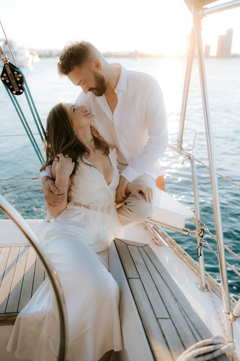 Sunset Sailing Photoshoot: The Ultimate Romantic Experience for Couples